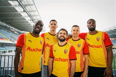 Comment Lens A Fait Leaker Son Maillot Sans Que Personne Ne S En