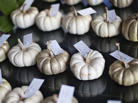35 Delightful Fall Wedding Favors Guests Will Really Use Pumpkin