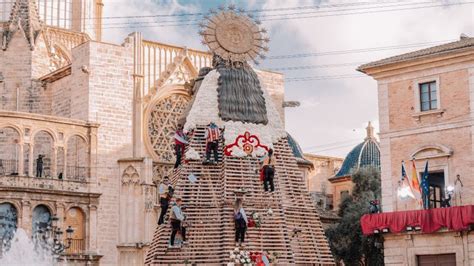 Comienzan los trabajos de restauración del cadafal de la Virgen