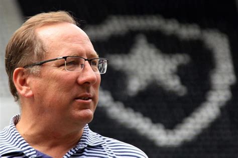 De olho no adversário Botafogo encaminha contratação de meia argentino