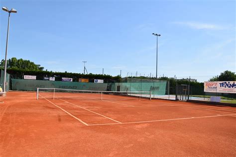 Un Coup De Neuf Pour Les Terrains De Tennis Ville De Lunel