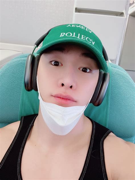 WONHO GLOBAL on Twitter RT official wonho 잘 갔다올게 일본 위니들은 곧 봐 원호
