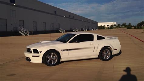 Video 2007 Ford Mustang GT CS California Special Walkaround Mustang