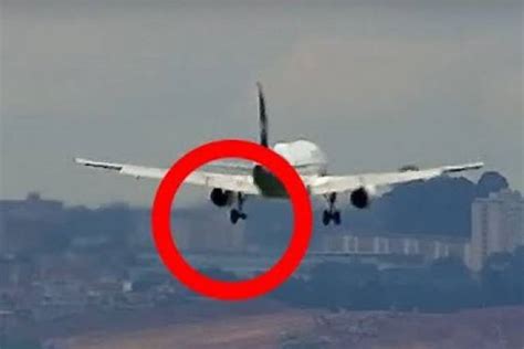 V Deo Avi O Da Latam Perde Roda E Faz Pouso De Emerg Ncia Em Guarulhos