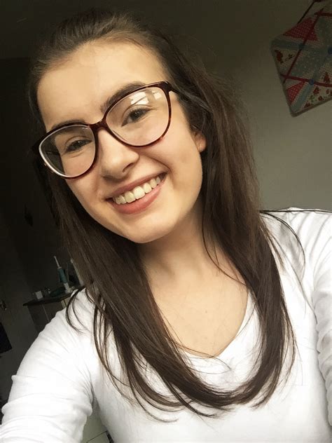 Makeup For Glasses Wearers Top Tips Rebecca Hitchon