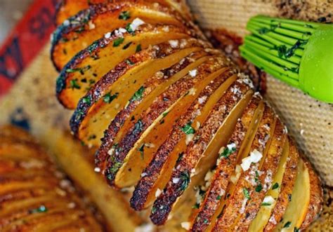 Recette facile de pommes de terre à la suédoise Hasselback potatoes