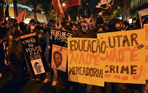 FOTOS Protesto reúne milhares no Rio de Janeiro fotos em Rio de