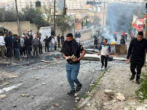 Seis palestinianos mortos em operação israelita na Cisjordânia Expresso