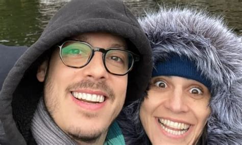 Fábio Porchat leva a namorada Priscila Castello Branco à Europa