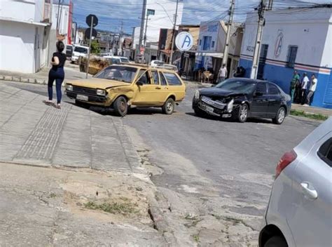 Urgente Carros Colidem No Bairro Ibirapuera Blog Do Sena Vit Ria