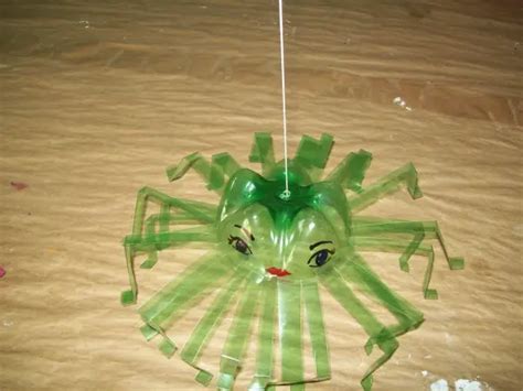 8 Ideias De Brinquedos Garrafa PET Para Fazer Em Casa