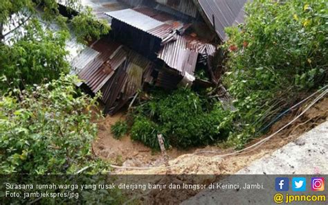 Rumah Warga Kerinci Rusak Diterjang Longsor Dan Banjir