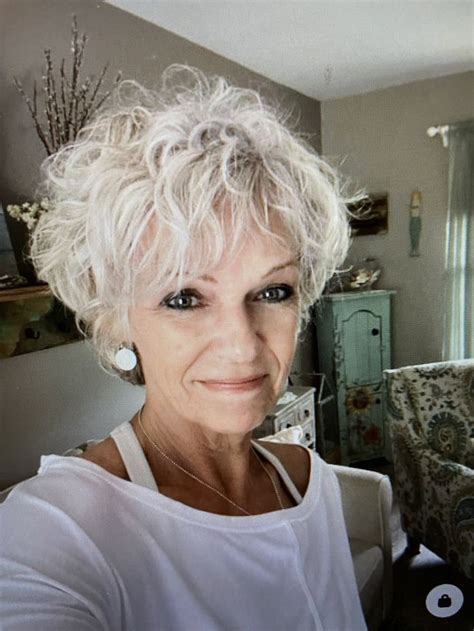Short Curly Haircuts Short Wavy Hair Curly Hair Cuts Cool Haircuts