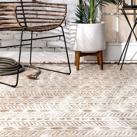 51 Large Area Rugs To Underscore Your Decor With A Designer Touch