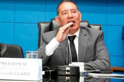 Começa a tramitar projeto que reajusta salário e benefícios a