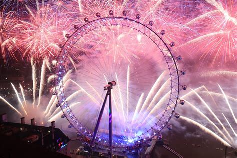 图集全球花式迎接2020年开启新时代