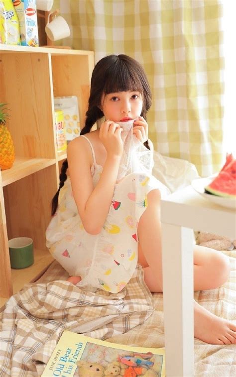 小清新美女萝莉吊带睡衣性感美腿卧室大胆诱惑写真 小清新 吊带 睡衣 新浪新闻