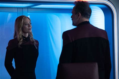 Picard Recap Disengage S E Women At Warp