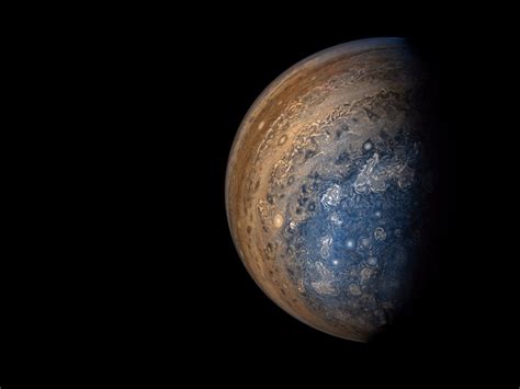 NASAs 1 Billion Jupiter Probe Just Sent Back Photos Of The Beautiful