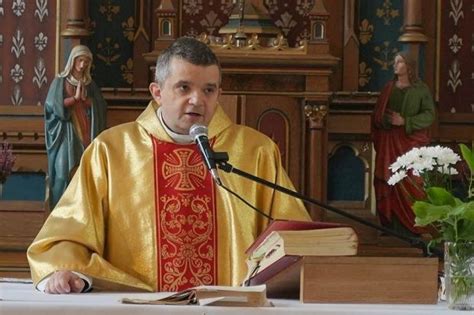 Ksiądz Andrzej Łuczyński pozywa małżeństwo R W tle domniemany skandal