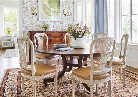 How To Make A Small Dining Room Feel Bigger