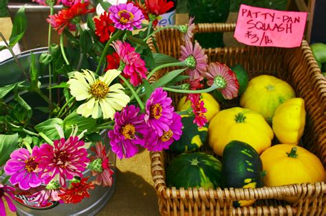 Solve P Cut Flowers And Squash For Sale At Farmers Market Jigsaw Puzzle