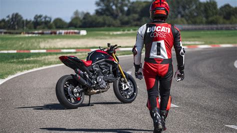 Ducati Monster Aprovecha Los Chollos De Las Naked Italianas