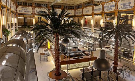 Antigua imprenta se convierte en mercado gastronómico en Valencia