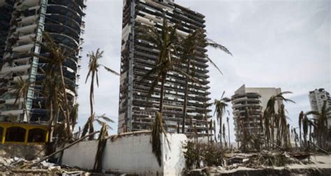 Huracán Otis destruye todo a su paso y deja casi 50 muertos en Acapulco