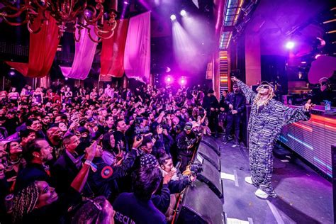 I Went To Super Bowl Parties Hosted By Shaq Gronk And Guy Fieri And They Couldnt Have Been