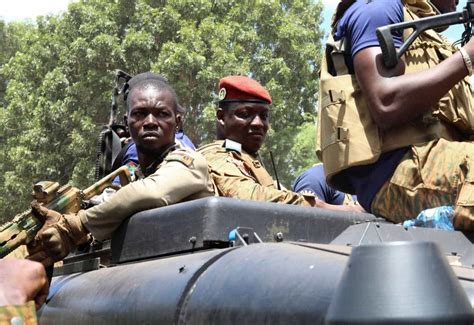 Au Burkina Faso La Lutte Contre Le Terrorisme Rime Avec De