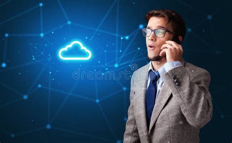 Persona Que Habla En El Tel Fono Con Concepto De La Tecnolog A De La