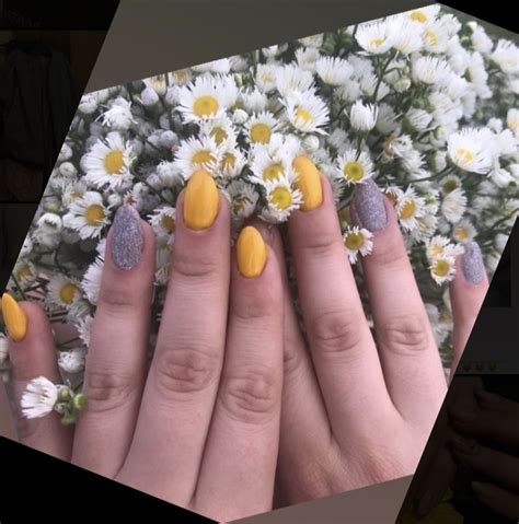 яркий маникюр Nails Convenience store products Beauty