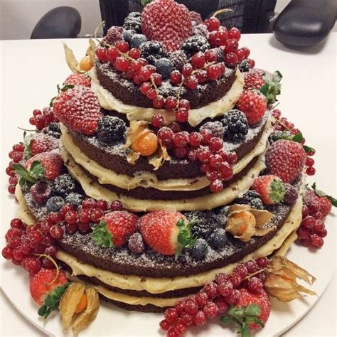 Naked Cake Ou Bolo Pelado Tamb M Combina Festas Infantis