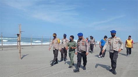 Satu Wisatawan Hilang Terseret Ombak Di Parangtritis Bantul