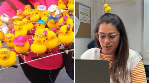 Qué significan los patitos amarillos en la cabeza que se han vuelto