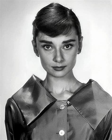 32 Iconic Style Moments Of Audrey Hepburn In The 1950s And 1960s Artofit