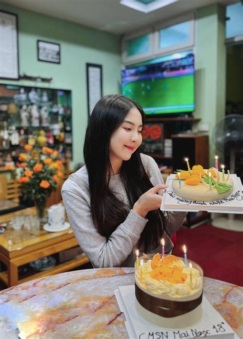 Cô gái xuất hiện trên báo Hoa Học Trò 20 năm trước U35 đẹp hơn xưa
