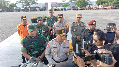 Kapolda Maluku Dan Pangdam Pattimura Pimpin Apel Gelar Pasukan Operasi