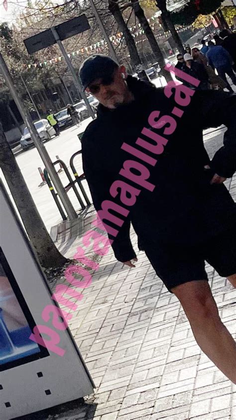 Fotot Nga Paparazzi Larg Veshjeve Serioze Alban Dudushi Sport Dhe Me