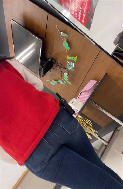 Cute Target Employee Showing Off Her Nice Ass Tight Jeans Forum