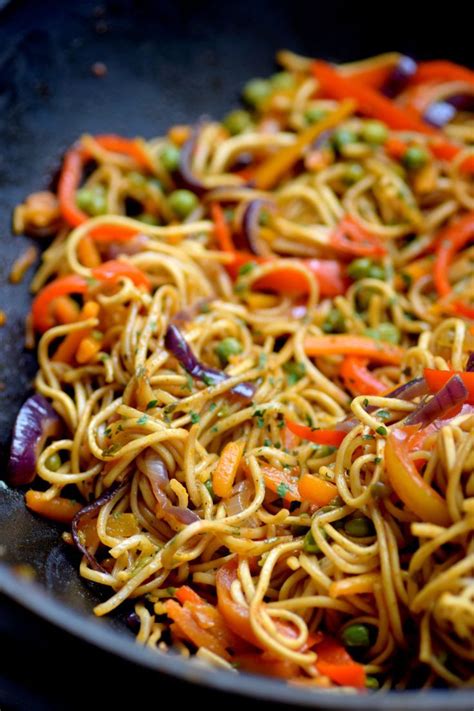 Nouilles chinoises sautées aux légumes Recipe Rezepte Groenten