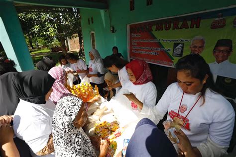 Gelar Pasar Sembako Murah Gerakan Pemuda Dan Perempuan Gowa