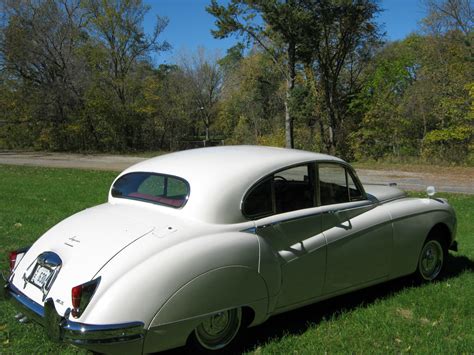 1960 JAGUAR MK IX SALOON SEDAN