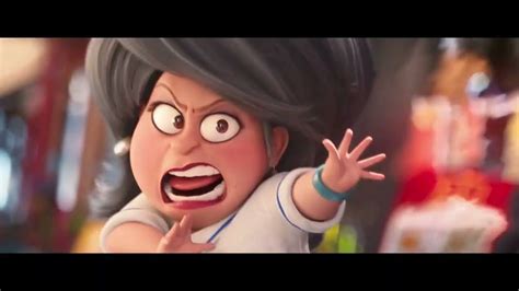 Minions The Rise Of Gru Master Chow Vs The Henchmen Youtube Minions
