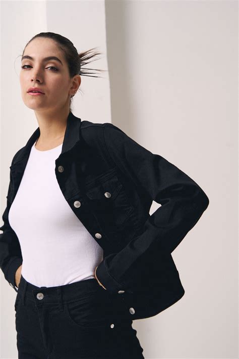 Campera De Jean Negra Ubicaciondepersonas Cdmx Gob Mx