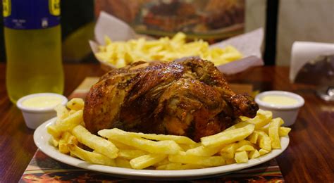 Pollo a la brasa historia sobre su origen y cómo se convirtió en el