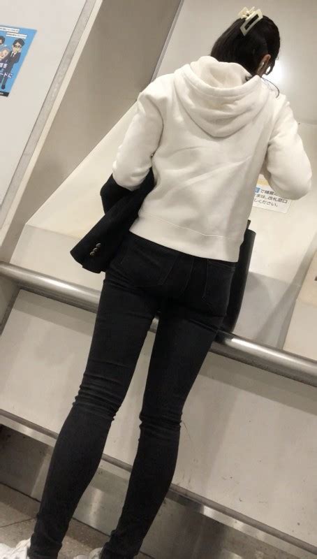Gcolle 012 黒スキニー尻の美女お姉さん SupSkirt