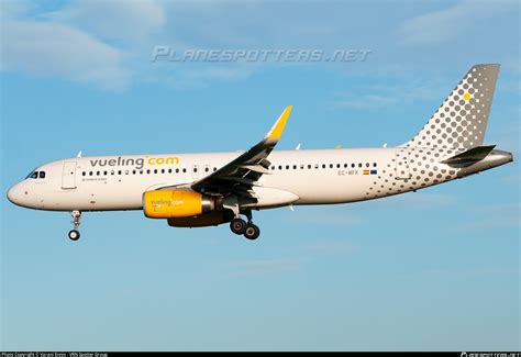 EC MFK Vueling Airbus A320 232 WL Photo By Varani Ennio VRN Spotter