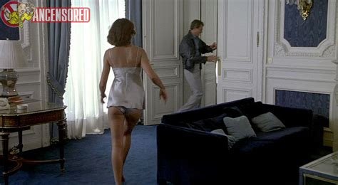 Nackte Marie Christine Descouard In The Professional